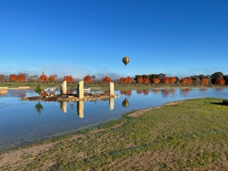 Lake Eurunderee | Photos and Images | Backgrounds