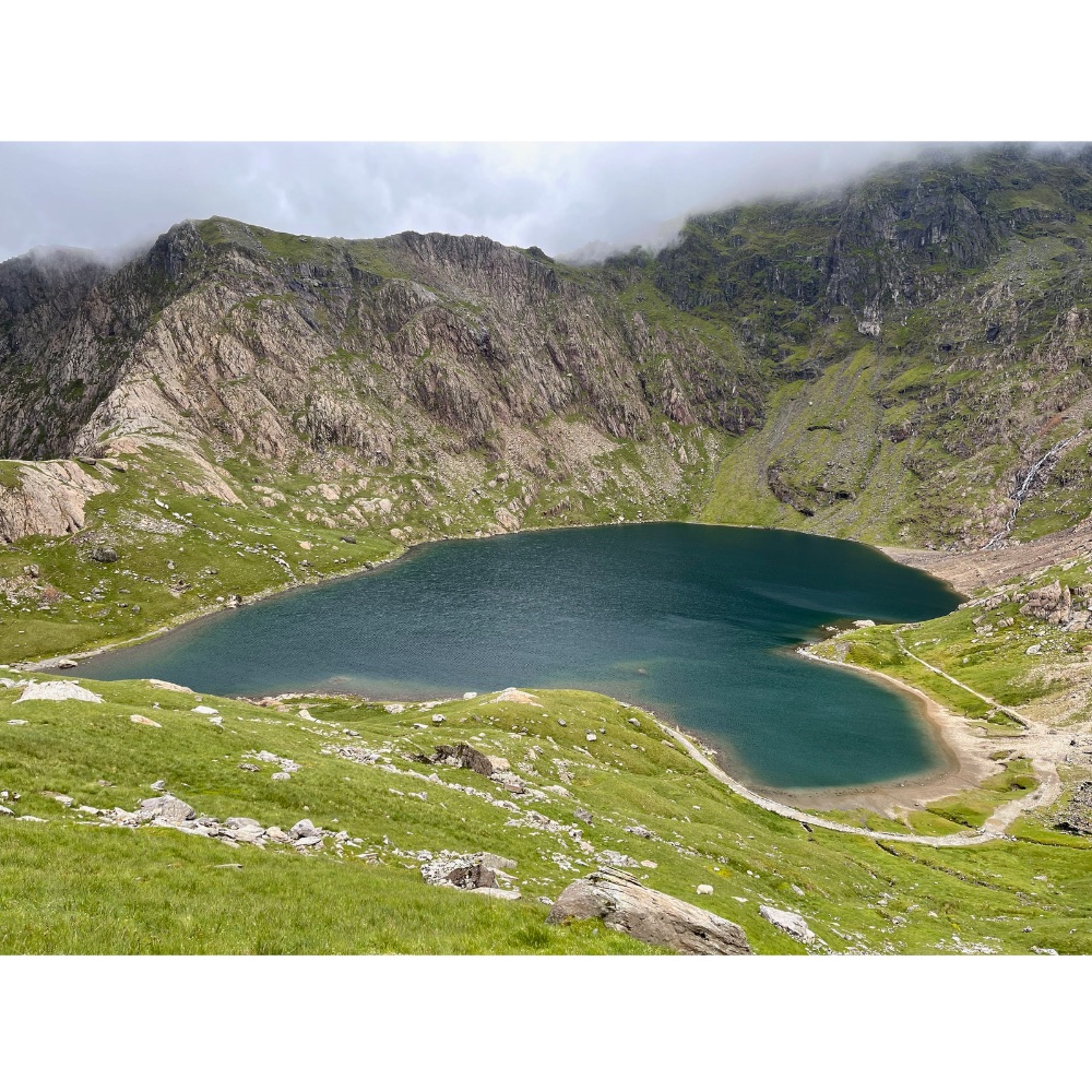 Snowdonia lake in mountain | Photos and Images | Nature